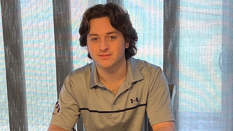 Hawks sign U.S. born defenceman to Letter of Intent | northeastNOW