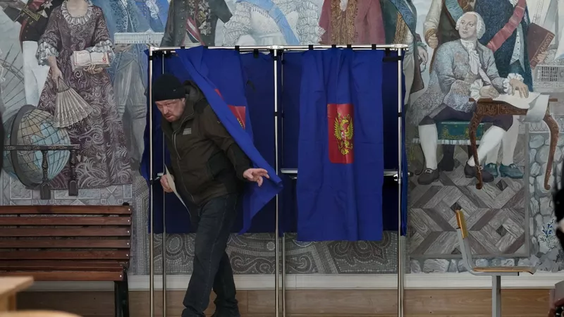 Russians cast ballots in an election preordained to extend President ...