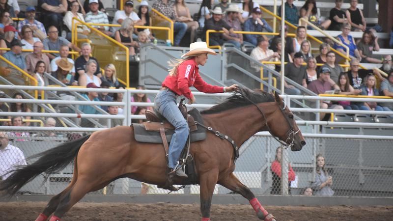 Medicine Hat Exhibition & Stampede features evening pro rodeo Friday ...