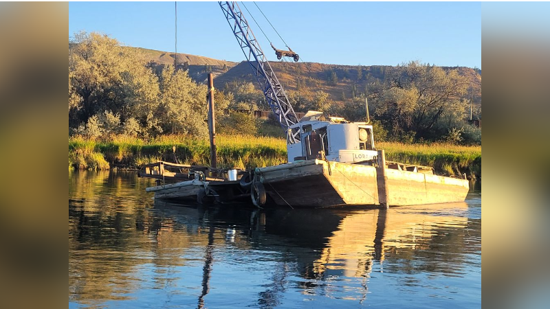 Transport Canada says efforts underway to remove derelict barge from ...