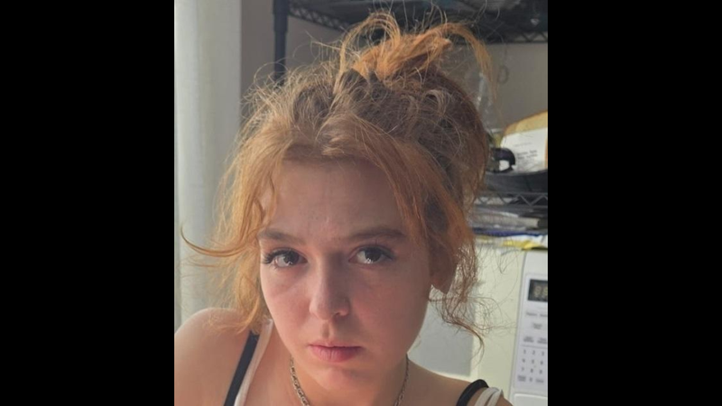 Surrey police seek missing 18-year-old girl | 89.5 JR Country Chilliwack