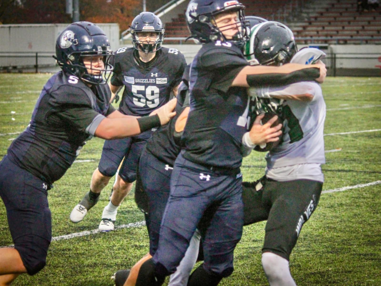 Landon Keddy’s 5 touchdowns, stifling defence power JV Grizzlies to 35-0 playoff shutout ...