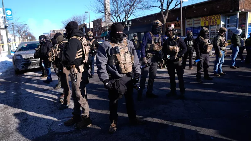 Man is shot and killed during Minneapolis immigration crackdown ...